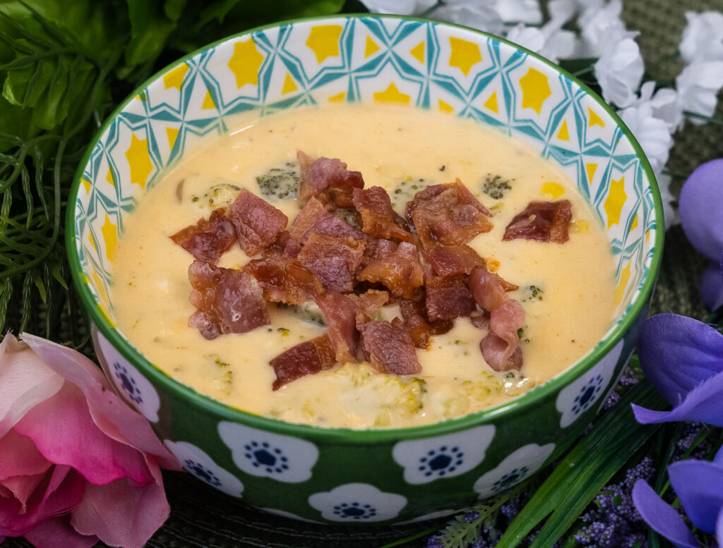 Yummy Broccoli Soup - Que Bien Sabe by Marina